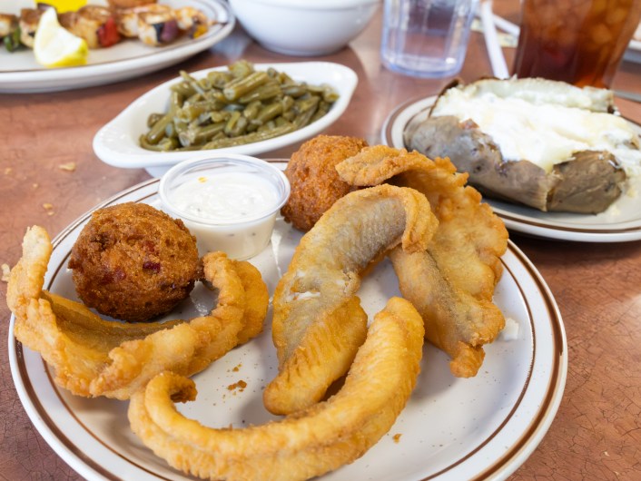 The timelessness of Tulsa’s White River Fish Market